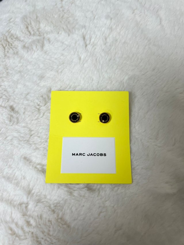 MJ black/gold stud earring - 陳記美加代購