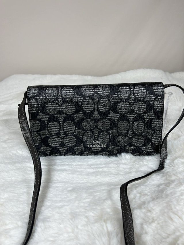 Coach gunmetal c shine logo WOC - 陳記美加代購