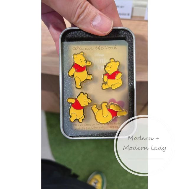 9844.Winnie The Pooh 襟章 - TP MODERN LADY