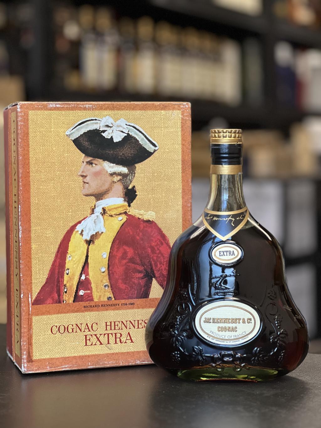 Hennessy Extra Cognac 軒尼詩牛仔字雙貼 - Tai Fung Wine & Spirits